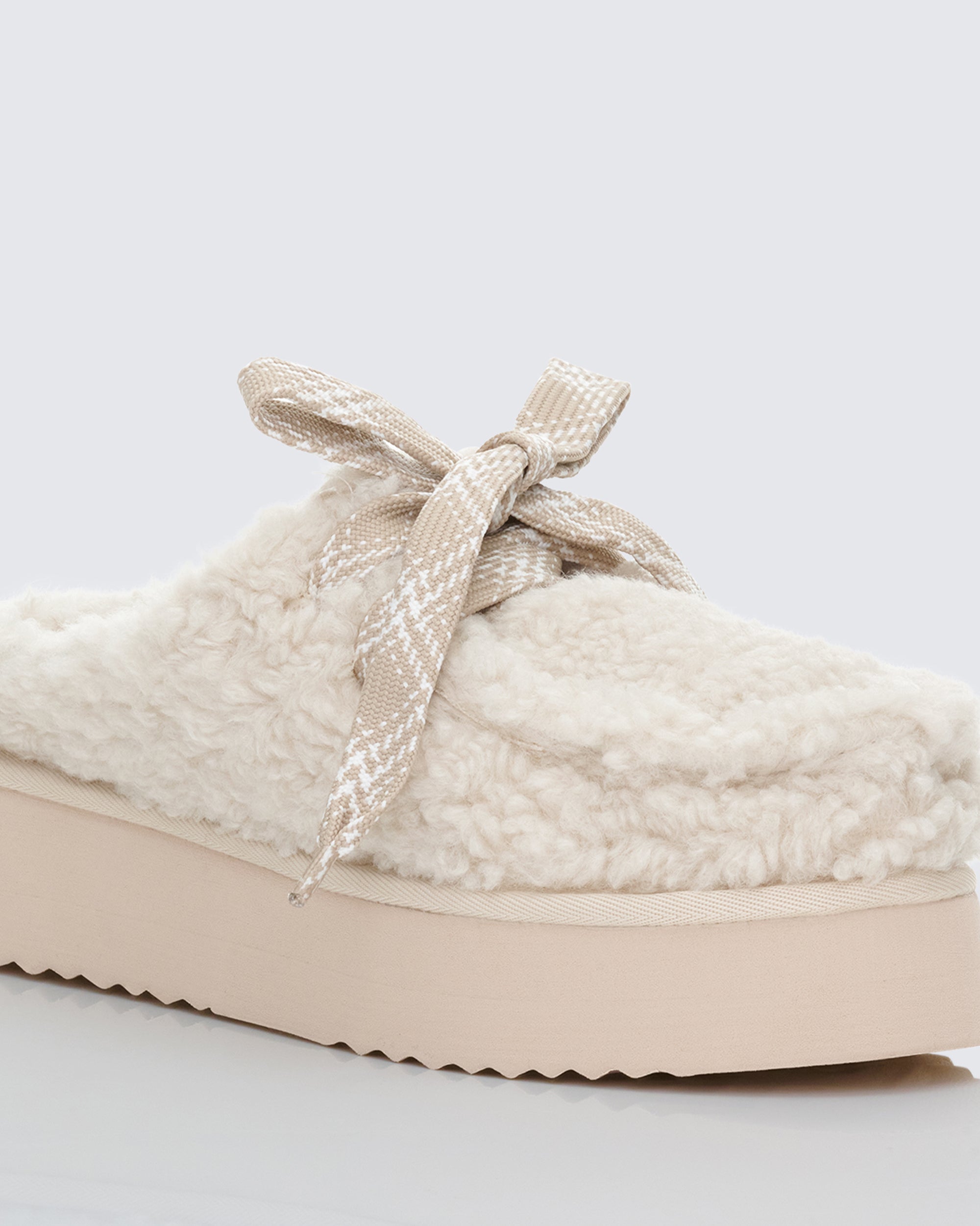 Cream Fuzzy Platform Mules - Chunky Heel Slides – FINESSE