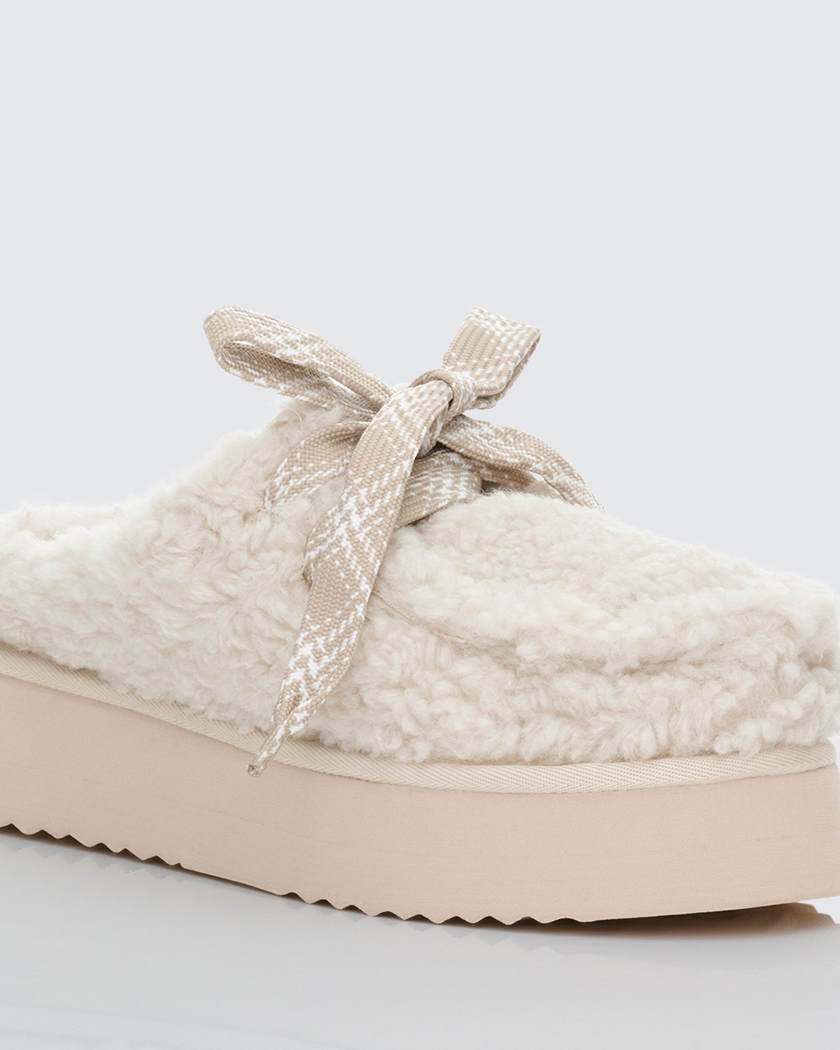 Cream Fuzzy Platform Mules - Chunky Heel Slides – FINESSE