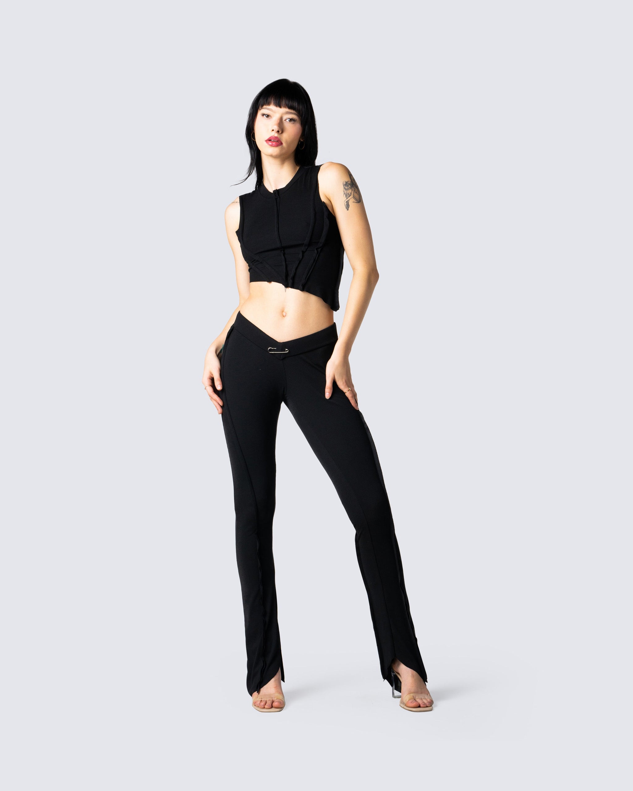 Iva Black Ribbed V Waist Pant